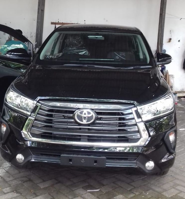 SEWA MOBIL INNOVA REBORN 2.4G LUX AT 2021