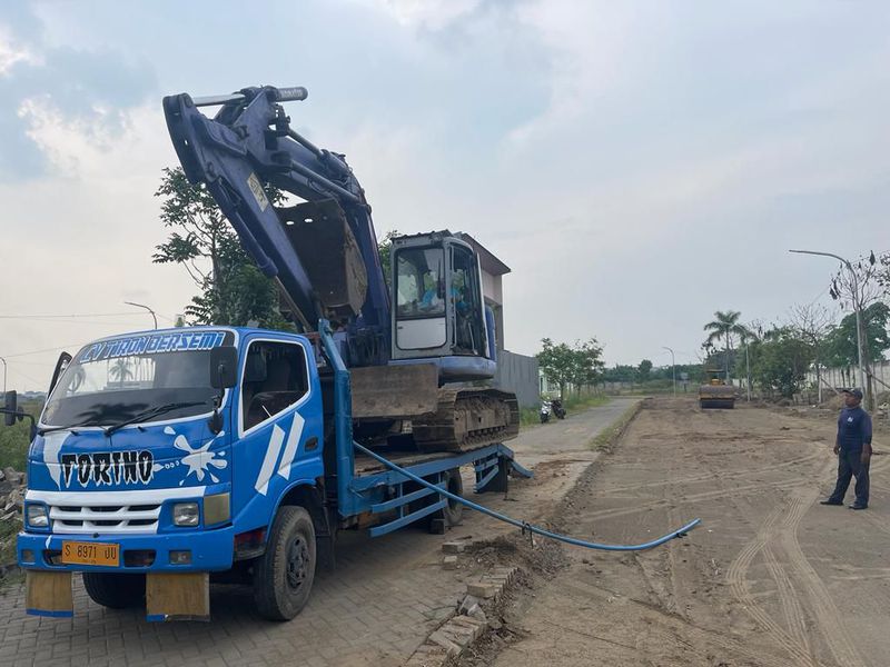 Truck Mob untuk Alat Berat