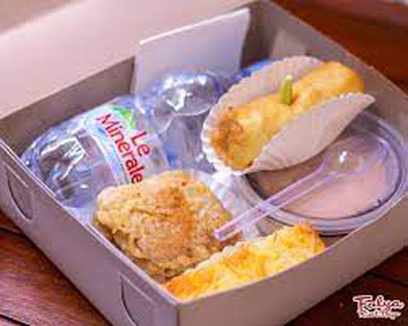 Snack Box Paket B (Mineral Botol)
