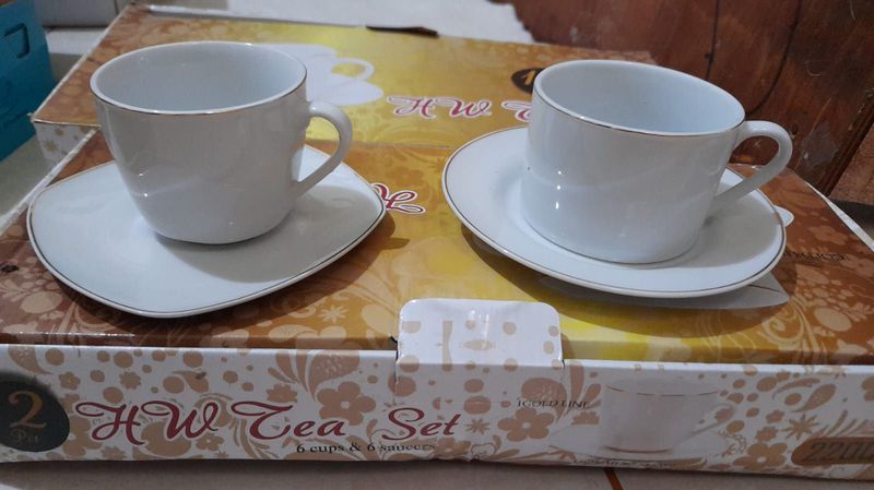 Cangkir Set Keramik Lis Emas