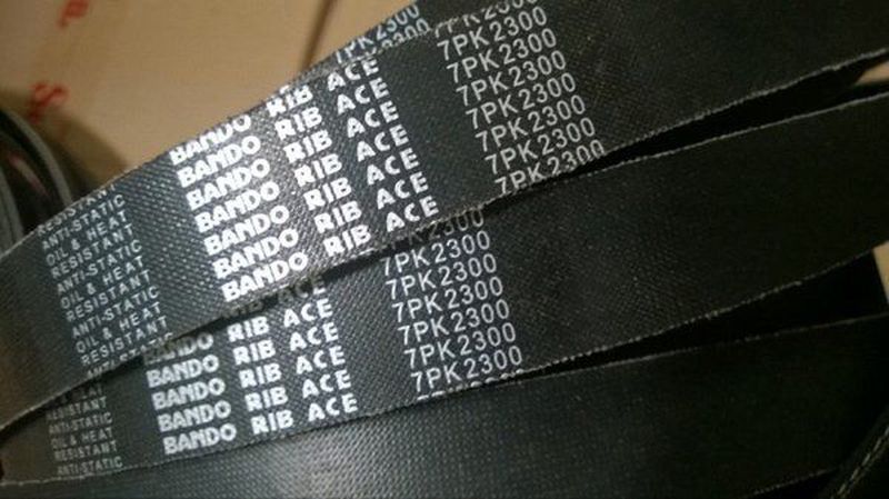 V BELT KIJANG INNOVA BENSIN 7PK2300 BANDO