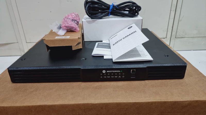 REPEATER MOTOROLA SLR5300