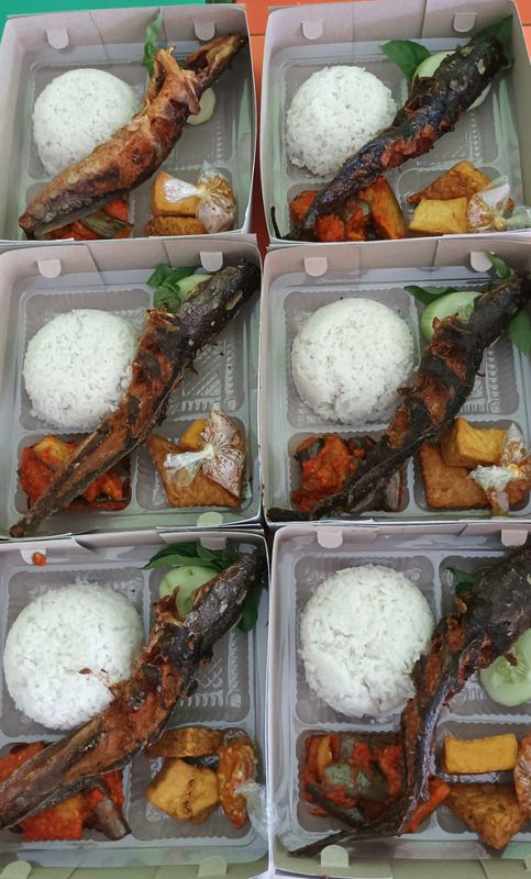 Paket Nasi Box 24 DeeSQi Catering
