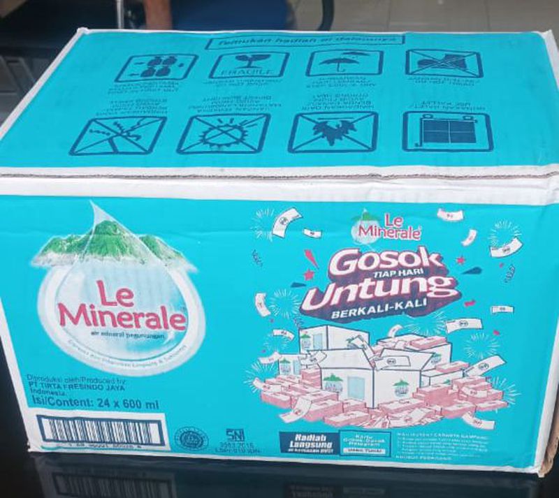 Air Mineral - Botol 600 ml