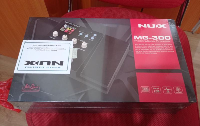 NUX MG-300