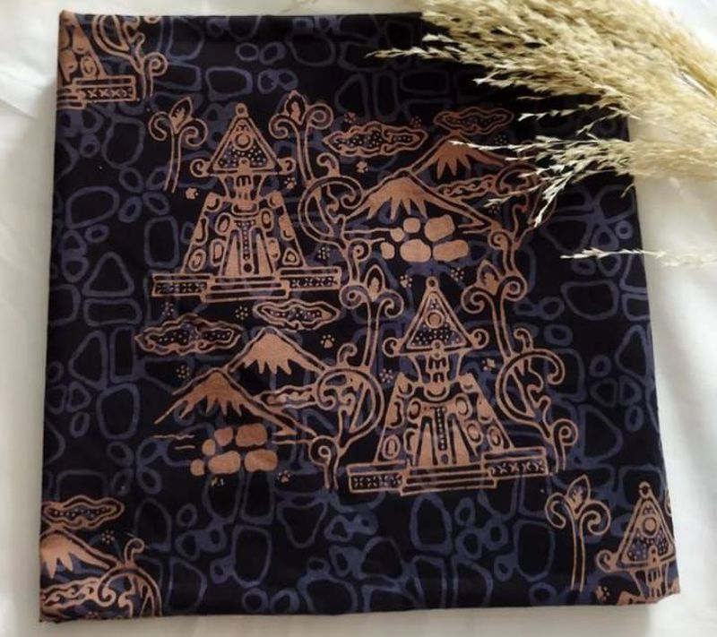 Kain Batik Cap Motif Tugu Pancasila