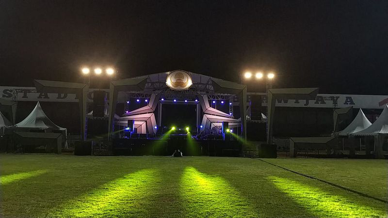 Lighting Panggung Kapasitas Besar