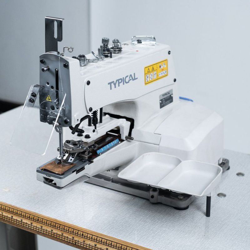 MESIN LUBANG KANCING