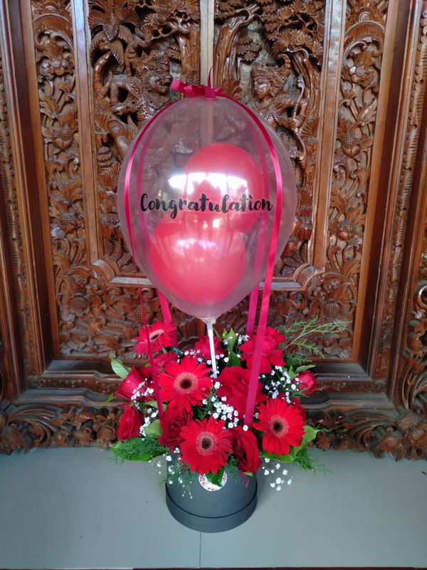 Box Flowers with Baloon