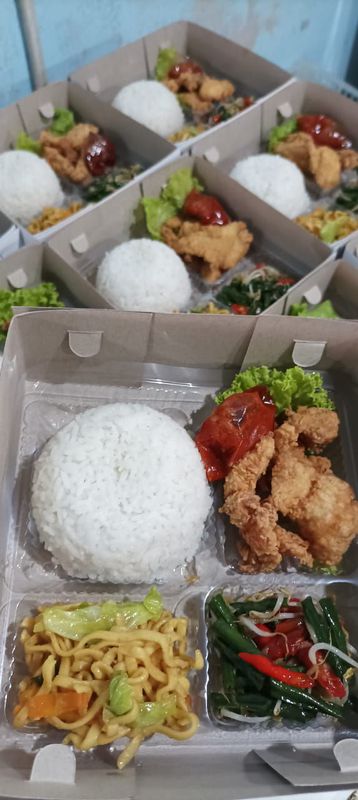 Paket Nasi Box 26 DeeSQi Catering