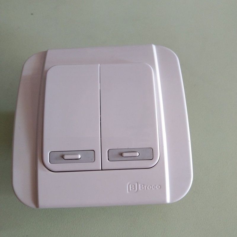 Double Switch / Saklar Double BROCO