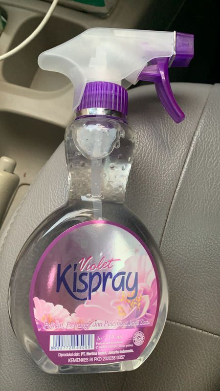 Pewangi Pakaian Kispray Kemasan Botol