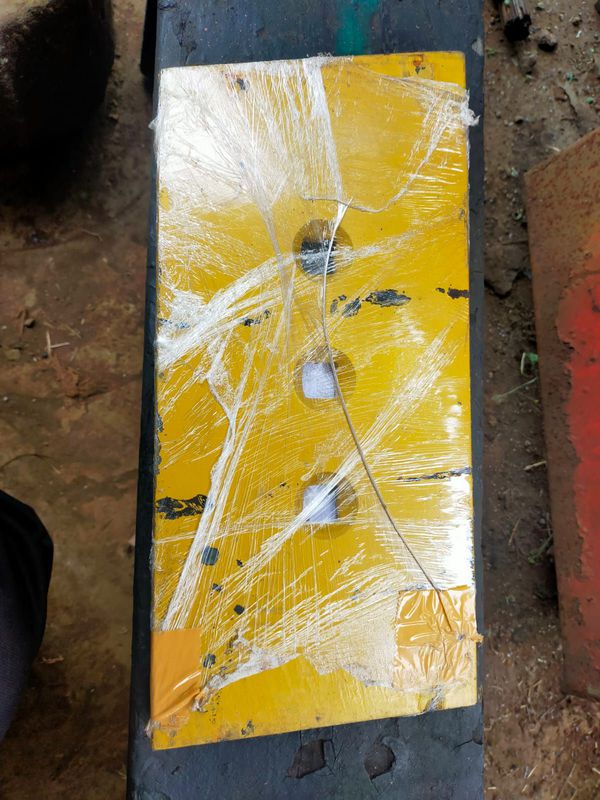 Pisau baket pojok kanan alat bulldozer CAT D3G