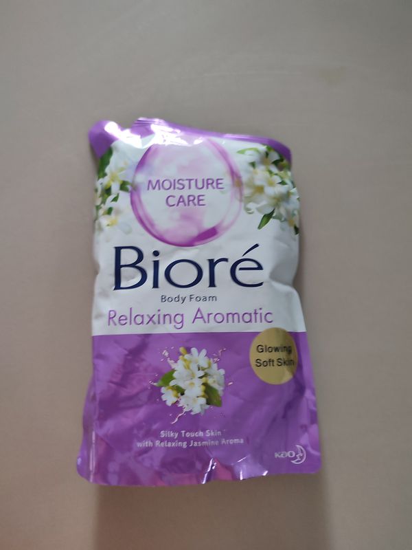 Biore cair Refill