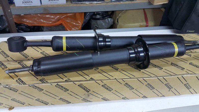 Shockbreaker Depan Fortuner / Hilux