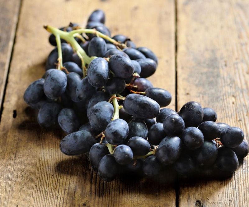 Anggur Hitam
