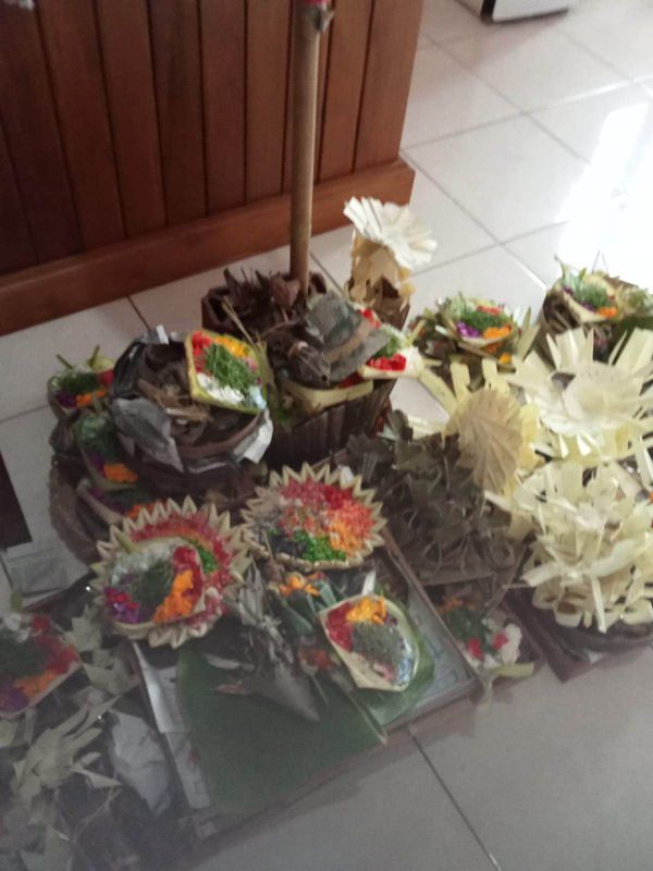 Banten Caru Eka Sato