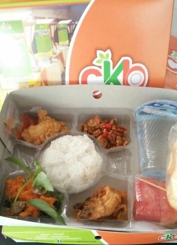 Nasi Box + Air Cup (1)