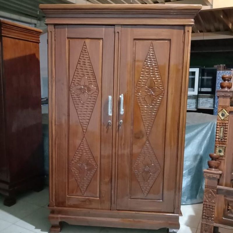 Lemari Kayu 2 Pintu