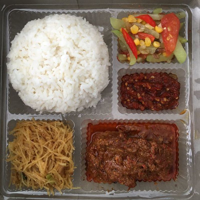 Paket Nasi Box Firzah B