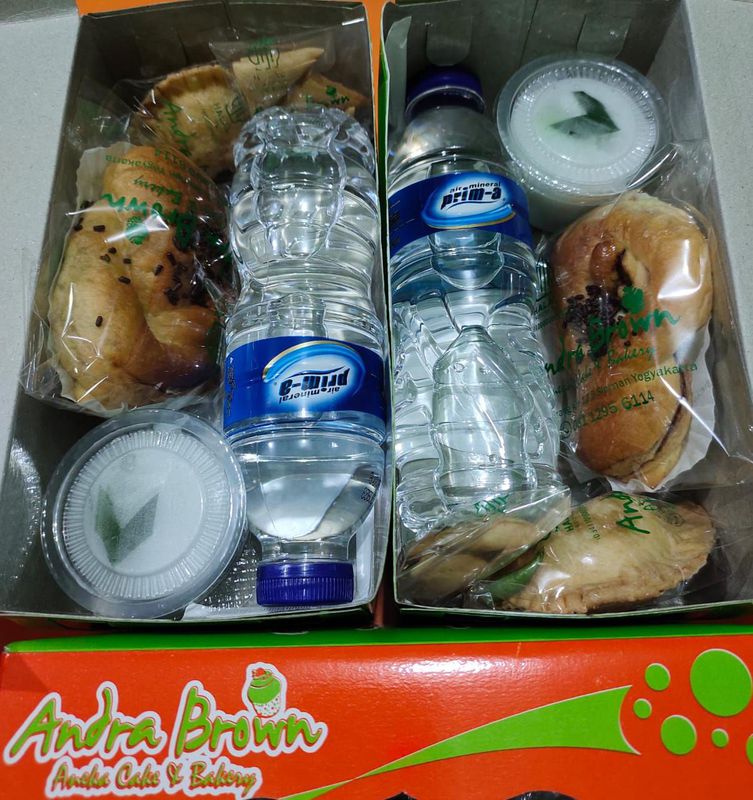 ANEKA SNACK PLUS MINUM - Snack Minum 4