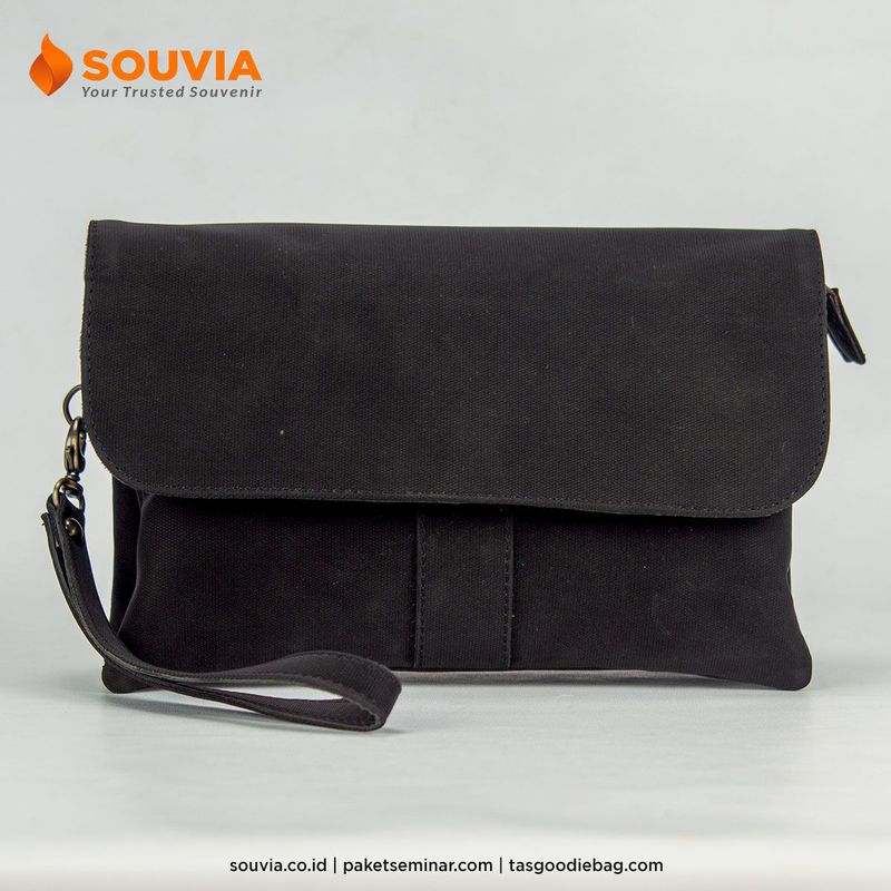 SOUVIA POUCH ORTLER - Hitam