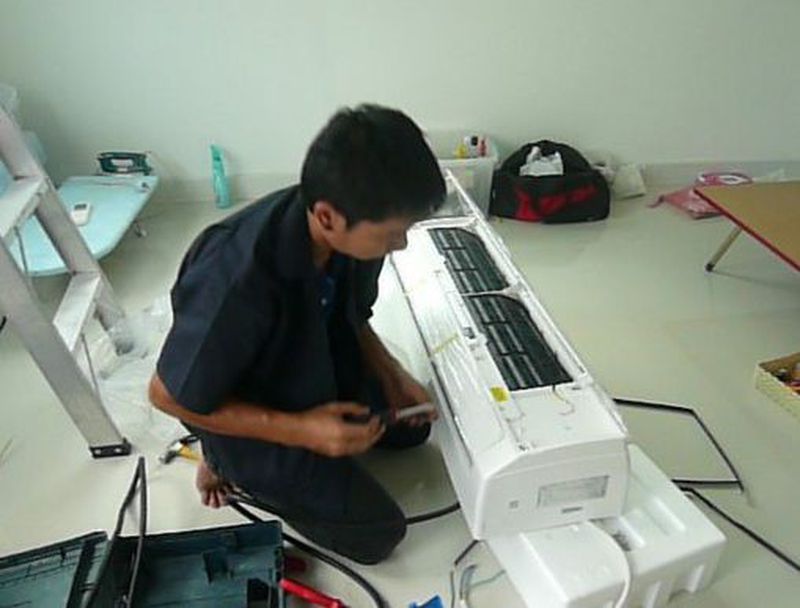 BONGKAR PASANG AC