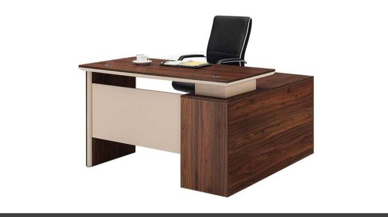 MONTHANA STAFF DESK 1607 LEST (U/3)