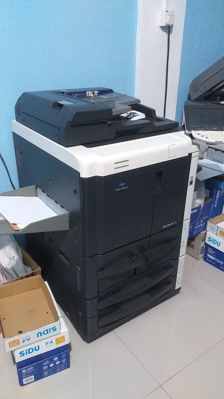 Foto Copy A4 dan F4 timbal balik hitam putih