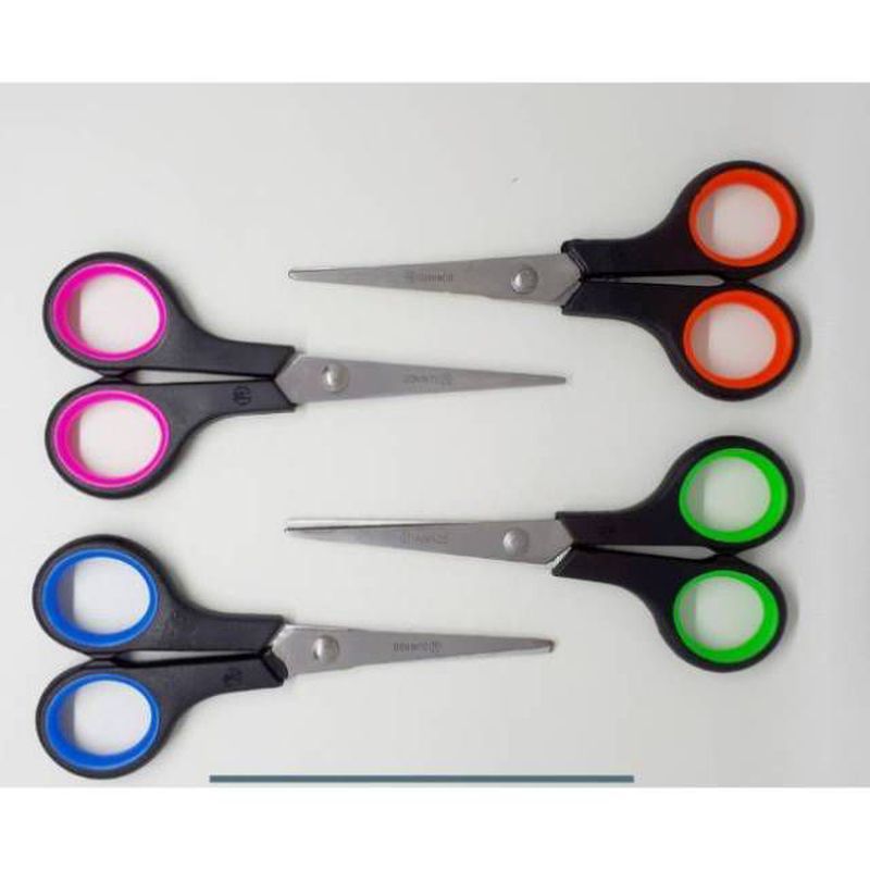 Gunting Kertas Sedang