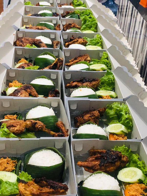 NASI BOX - Ayam Goreng