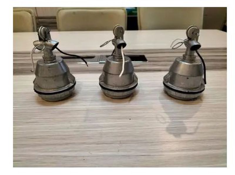 Fiting BESI E40 Fitting Lampu MERKURI E 40