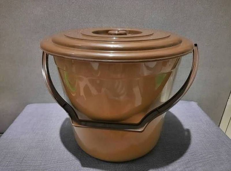 Ember 4 galon + tutup