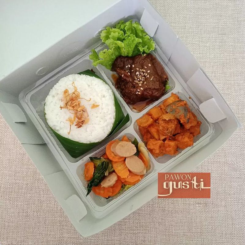 NASI KOTAK LAPIS DAGING
