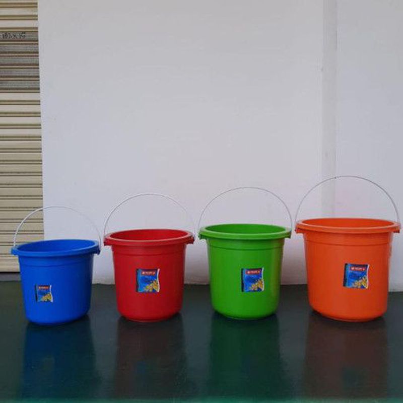 Ember plastik besar ukuran 120 Liter Lion Star