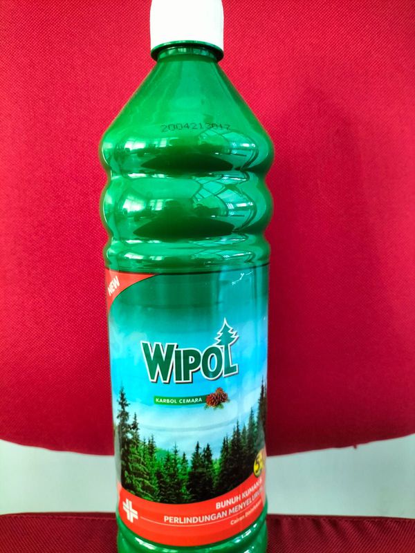 Wipol Botol 700ml
