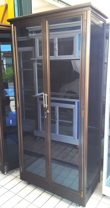 Lemari Kaca Allumunium 2 Pintu