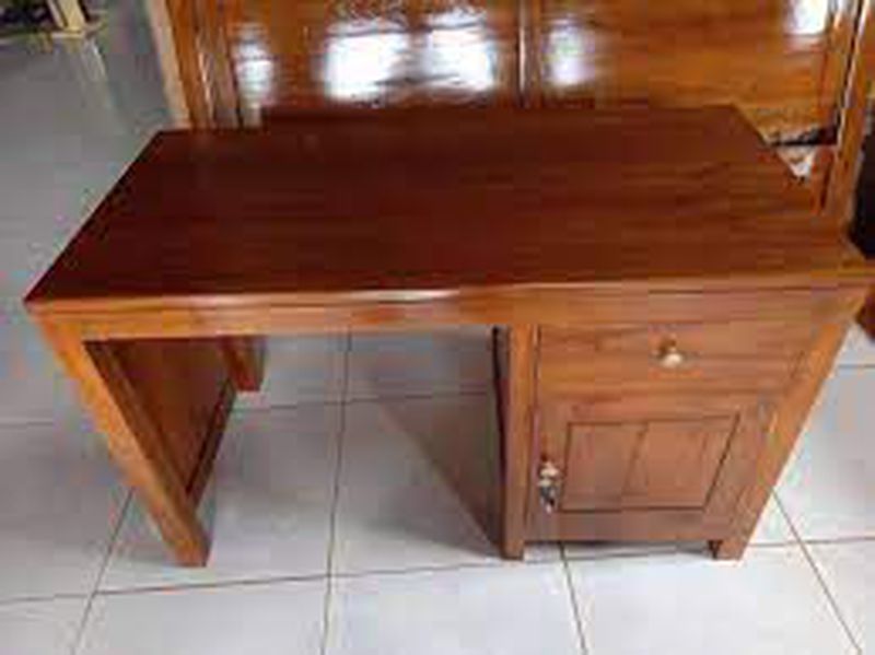 meja kerja (kayu kombinasi particle board = mdf)