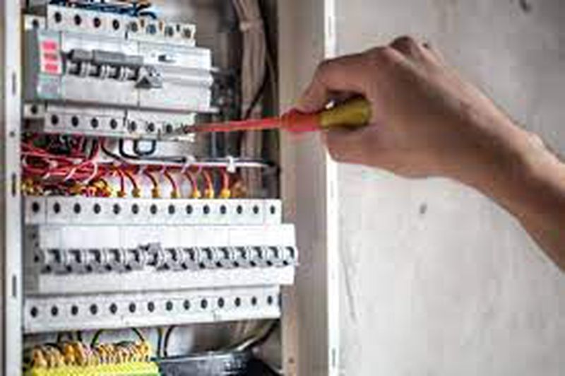 Perbaikan Installasi Listrik