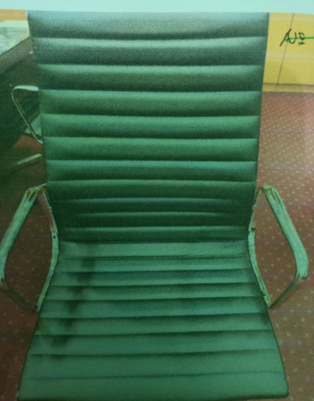 Leg King B13 DIR Chair Black