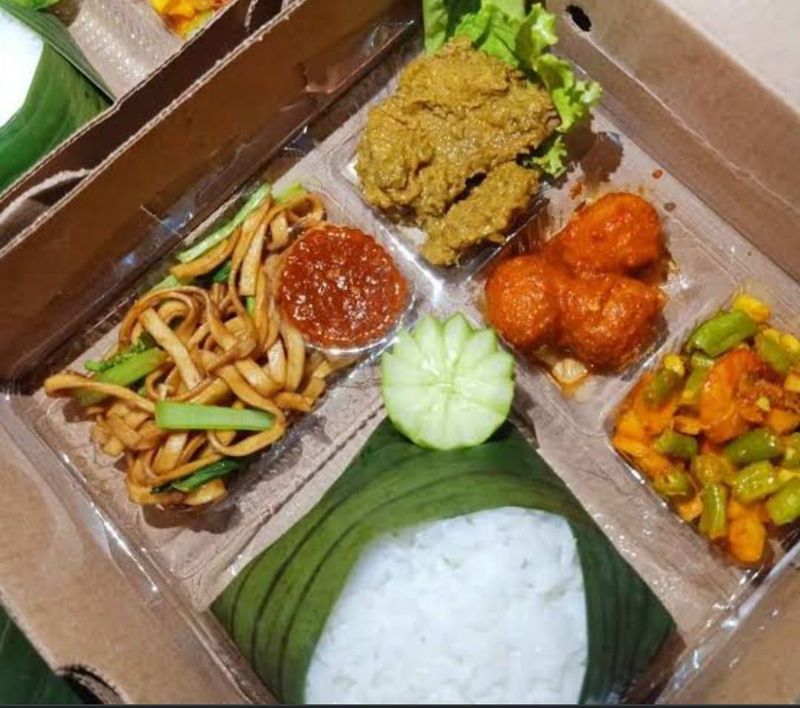 Nasi Kotak (nasi, lauk, sayur, sambal, kerupuk, buah) custom