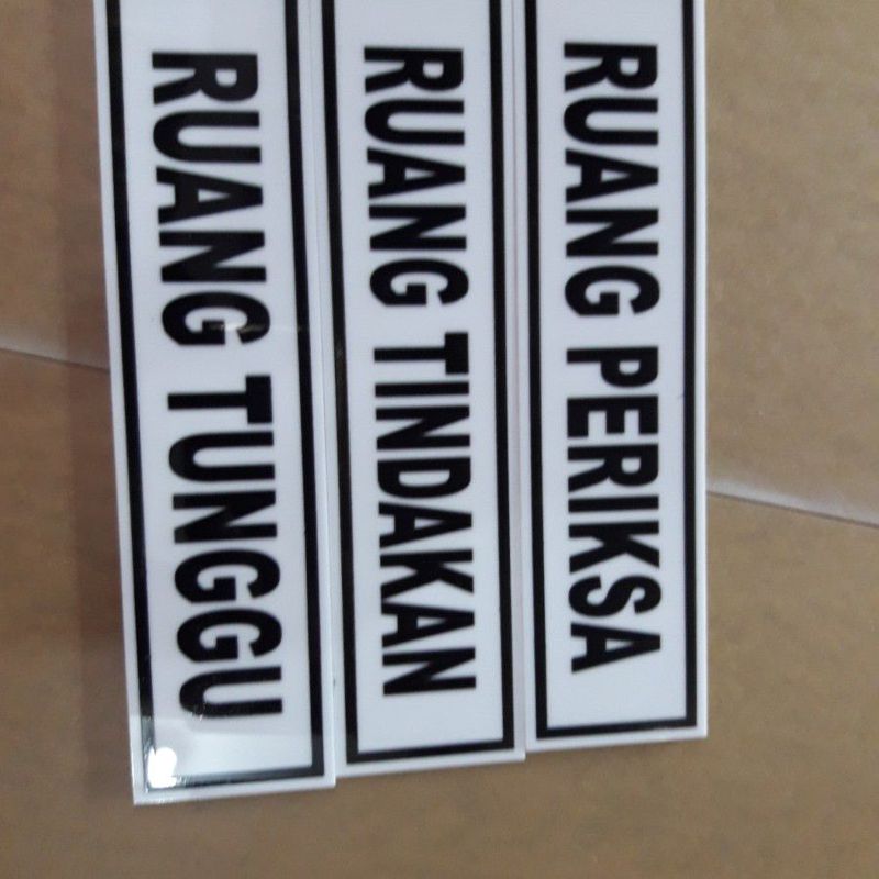 Papan Nama Ruang
