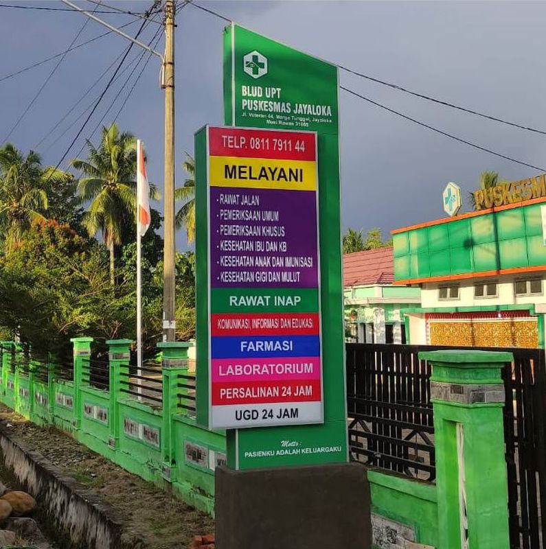 Neon Box Ukuran 120 x 400 cm