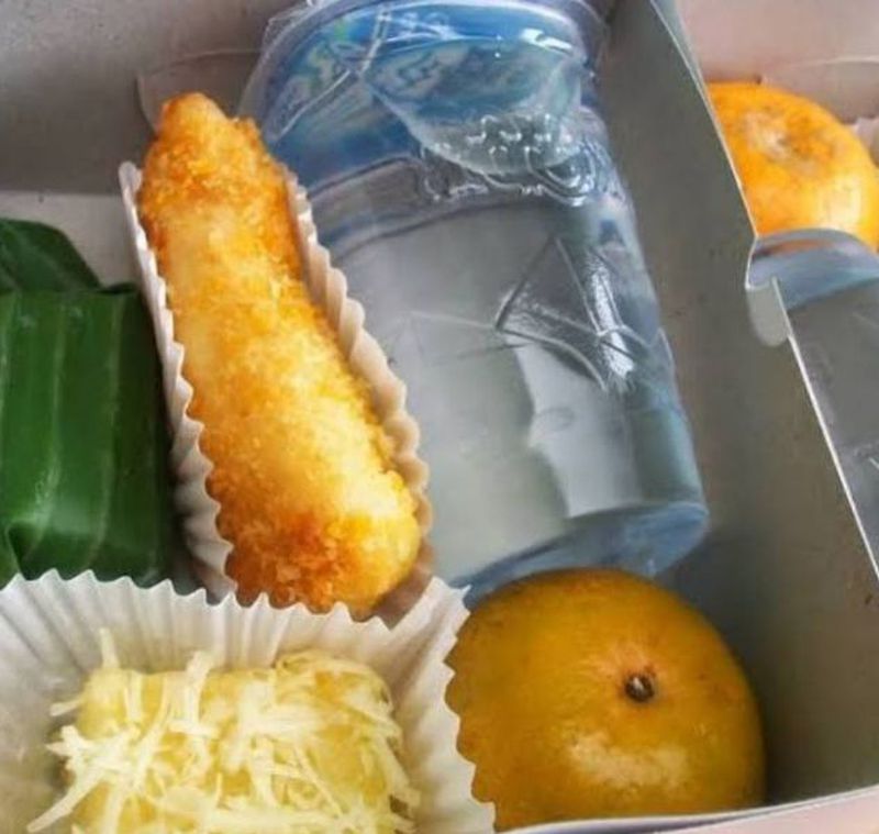 SNACK KOTAK + TEH KOPI