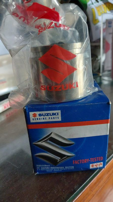 Piston rem suzuki apv