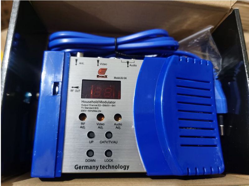 Modulator AV to RF Stereo (VHF/UHF)