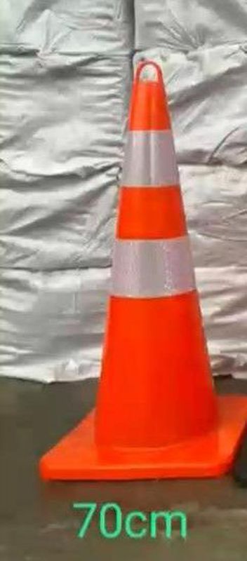 Traffic Cone - Tinggi 75 Cm