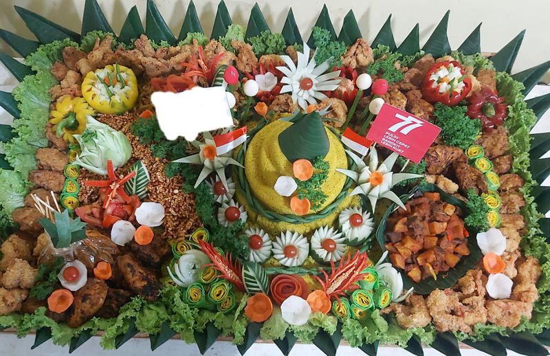 Paket Tumpeng Nasi Kuning Ukuran Besar