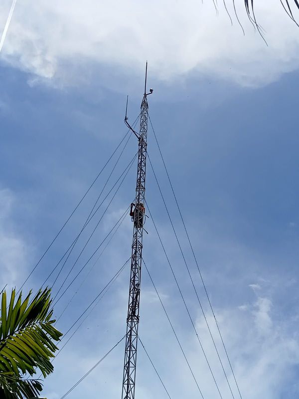 Jasa Pemeliharaan Tower Radio Komunikasi Tree Angle 40 Meter