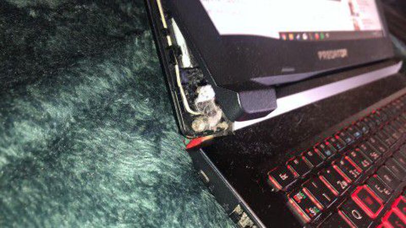 Service Engsel Laptop